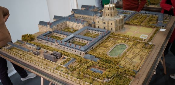 Plan relief des Invalides : restauration étape par étape